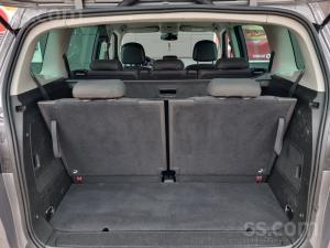 Grey Opel Zafira 2016 in Ogre, with an engine capacity of 1.40 L and mileage of 300 thousand km for 6250 €, photo 23 on AUTOMOTO.COM.LV