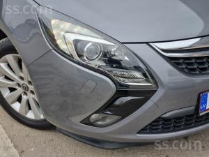 Grey Opel Zafira 2016 in Ogre, with an engine capacity of 1.40 L and mileage of 300 thousand km for 6250 €, photo 26 on AUTOMOTO.COM.LV