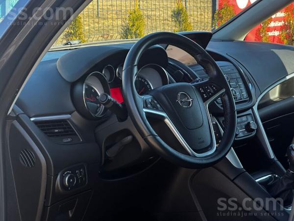 Grey Opel Zafira 2016 in Jelgava, with an engine capacity of 1.60 L and mileage of 0 thousand km for 7800 €, photo 9 on AUTOMOTO.COM.LV