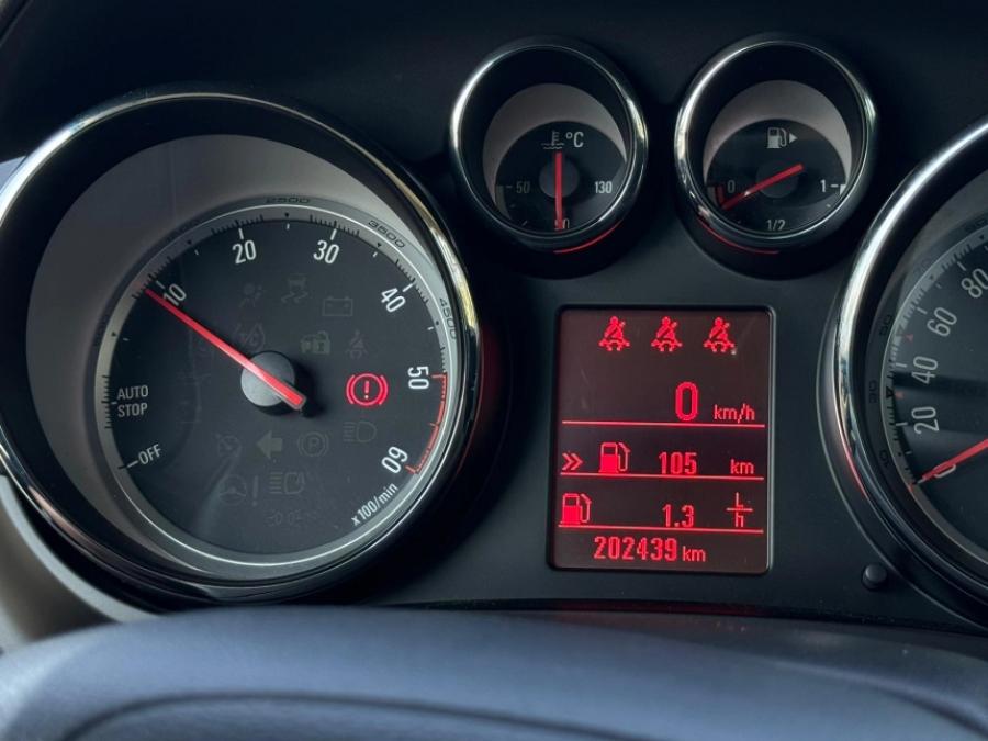 Pelēks Opel Zafira 2016 Rīga, ar dzinēja tilpumu 1.60 L un nobraukumu 202 tūkst. km par 7800 €, foto 5 vietnē AUTOMOTO.COM.LV