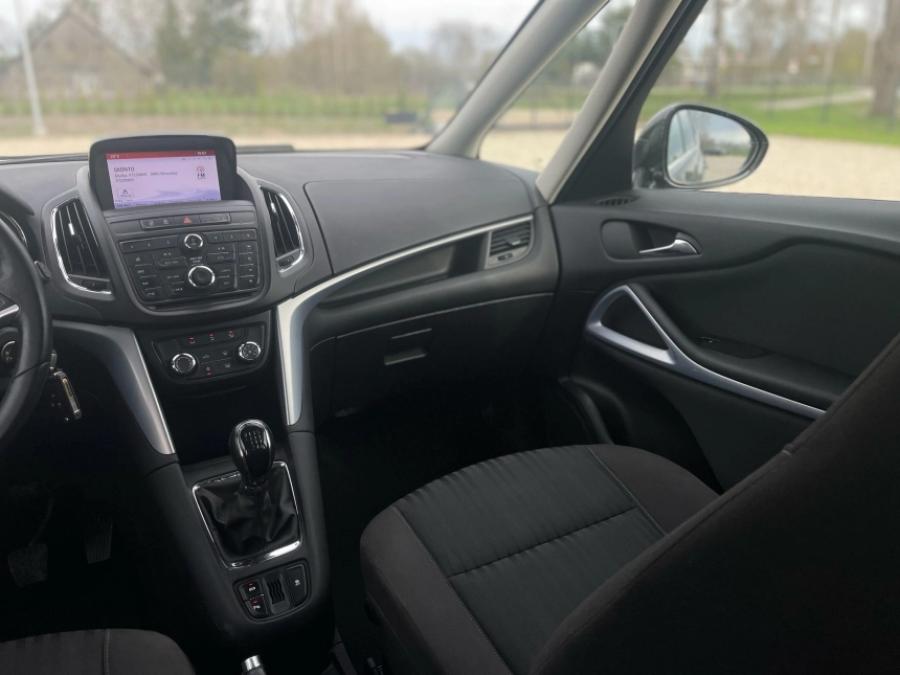 Pelēks Opel Zafira 2016 Rīga, ar dzinēja tilpumu 1.60 L un nobraukumu 202 tūkst. km par 7800 €, foto 18 vietnē AUTOMOTO.COM.LV
