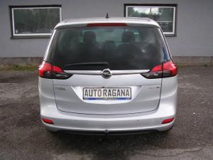 Grey Opel Zafira 2016 in Sigulda, with an engine capacity of 1.60 L and mileage of 197 thousand km for 6350 €, photo 7 on AUTOMOTO.COM.LV