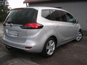 Grey Opel Zafira 2016 in Sigulda, with an engine capacity of 1.60 L and mileage of 197 thousand km for 6350 €, photo 11 on AUTOMOTO.COM.LV