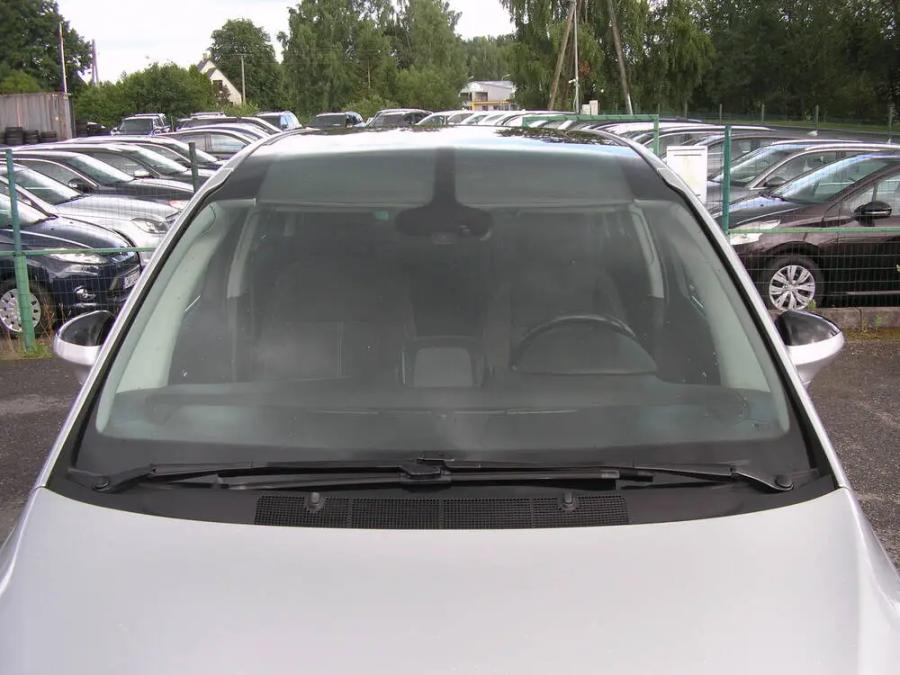 Grey Opel Zafira 2016 in Sigulda, with an engine capacity of 1.60 L and mileage of 197 thousand km for 6350 €, photo 13 on AUTOMOTO.COM.LV