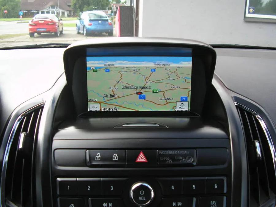 Grey Opel Zafira 2016 in Sigulda, with an engine capacity of 1.60 L and mileage of 197 thousand km for 6350 €, photo 17 on AUTOMOTO.COM.LV