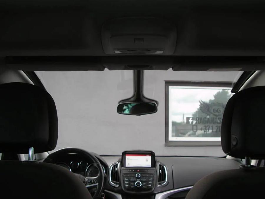 Grey Opel Zafira 2016 in Sigulda, with an engine capacity of 1.60 L and mileage of 197 thousand km for 6350 €, photo 24 on AUTOMOTO.COM.LV