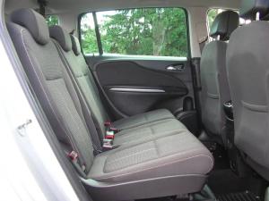 Grey Opel Zafira 2016 in Sigulda, with an engine capacity of 1.60 L and mileage of 197 thousand km for 6350 €, photo 25 on AUTOMOTO.COM.LV