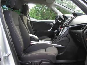 Grey Opel Zafira 2016 in Sigulda, with an engine capacity of 1.60 L and mileage of 197 thousand km for 6350 €, photo 26 on AUTOMOTO.COM.LV
