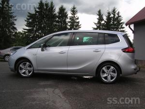 Grey Opel Zafira 2016 in Riga, with an engine capacity of 1.60 L and mileage of 0 thousand km for 6350 €, photo 5 on AUTOMOTO.COM.LV