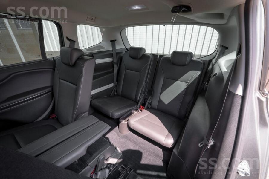 Pelēks Opel Zafira 2016 Talsi, ar dzinēja tilpumu 2.00 L un nobraukumu 207 tūkst. km par 10950 €, foto 13 vietnē AUTOMOTO.COM.LV
