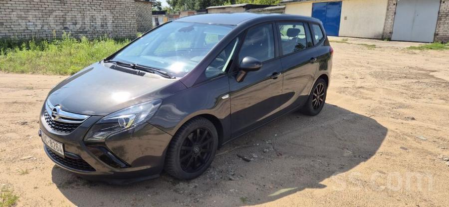 Pelēks Opel Zafira 2016 Daugavpils, ar dzinēja tilpumu 2.00 L un nobraukumu 209 tūkst. km par 6750 €, foto 3 vietnē AUTOMOTO.COM.LV