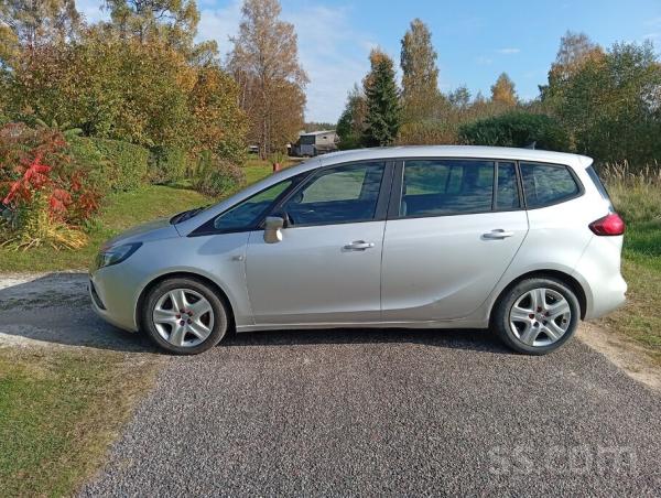 Pelēks Opel Zafira 2016 Alūksne, ar dzinēja tilpumu 2.00 L un nobraukumu 229 tūkst. km par 6300 €, foto 4 vietnē AUTOMOTO.COM.LV