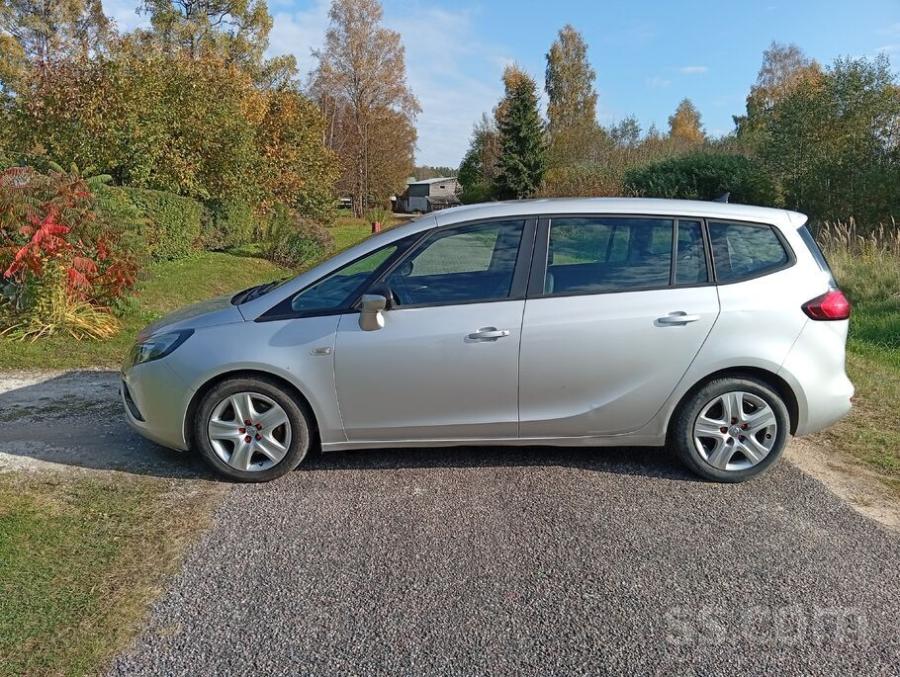 Pelēks Opel Zafira 2016 Alūksne, ar dzinēja tilpumu 2.00 L un nobraukumu 229 tūkst. km par 6300 €, foto 4 vietnē AUTOMOTO.COM.LV