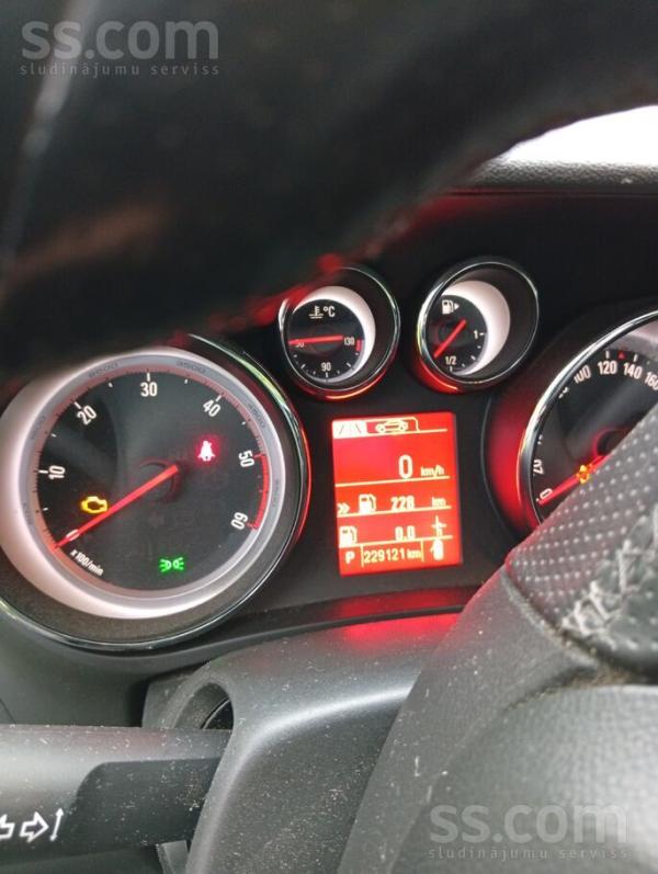 Pelēks Opel Zafira 2016 Alūksne, ar dzinēja tilpumu 2.00 L un nobraukumu 229 tūkst. km par 6300 €, foto 9 vietnē AUTOMOTO.COM.LV