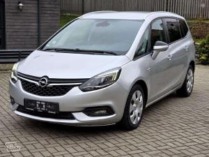 Grey Opel Zafira 2017 in Vilnius, with an engine capacity of 2.00 L and mileage of 244 thousand km for 8200 €, photo 4 on AUTOMOTO.COM.LV