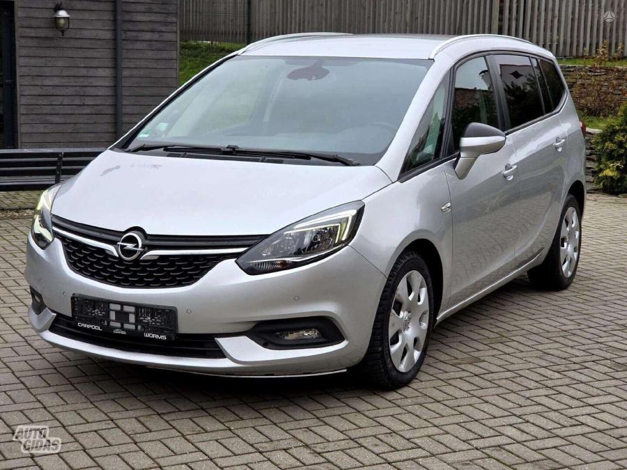 Grey Opel Zafira 2017 in Vilnius, with an engine capacity of 2.00 L and mileage of 244 thousand km for 8200 €, photo 4 on AUTOMOTO.COM.LV