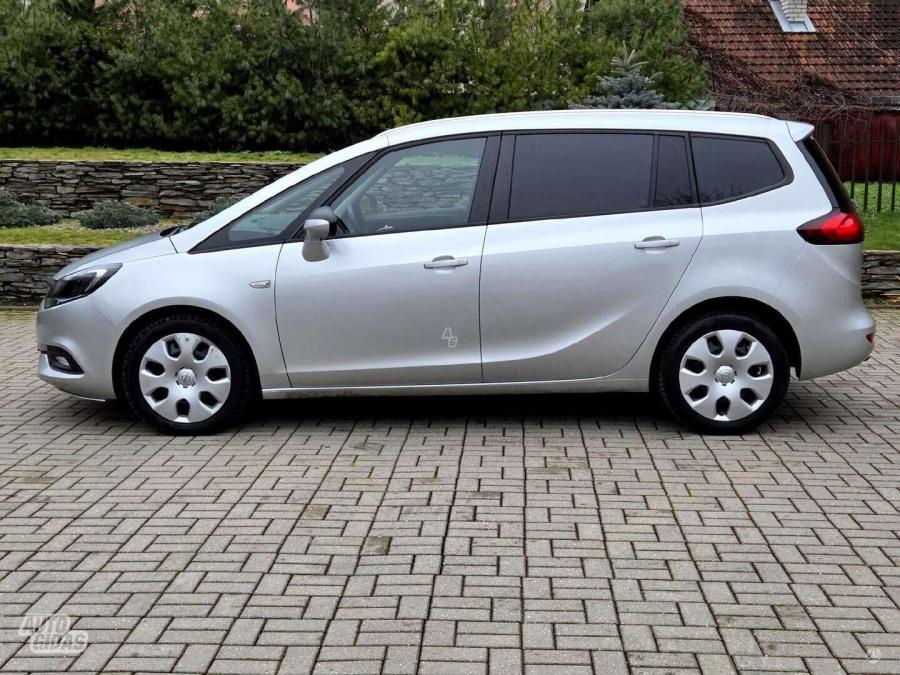 Grey Opel Zafira 2017 in Vilnius, with an engine capacity of 2.00 L and mileage of 244 thousand km for 8200 €, photo 6 on AUTOMOTO.COM.LV