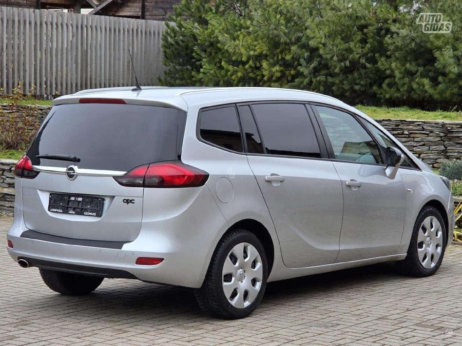Grey Opel Zafira 2017 in Vilnius, with an engine capacity of 2.00 L and mileage of 244 thousand km for 8200 €, photo 10 on AUTOMOTO.COM.LV