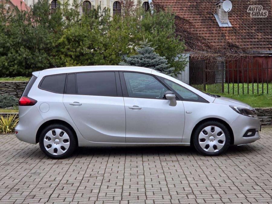 Grey Opel Zafira 2017 in Vilnius, with an engine capacity of 2.00 L and mileage of 244 thousand km for 8200 €, photo 12 on AUTOMOTO.COM.LV