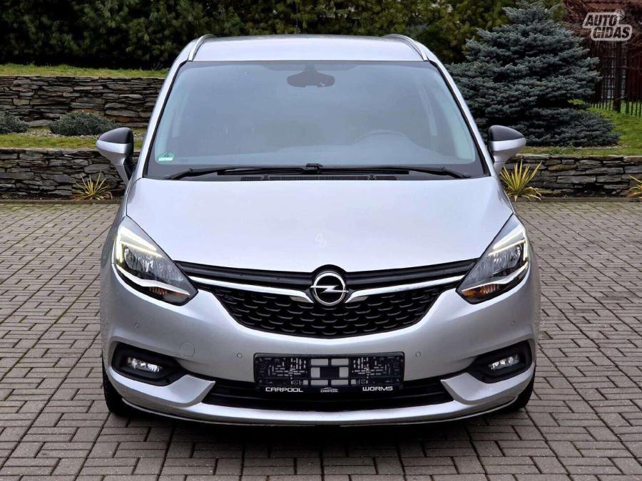 Grey Opel Zafira 2017 in Vilnius, with an engine capacity of 2.00 L and mileage of 244 thousand km for 8200 €, photo 14 on AUTOMOTO.COM.LV