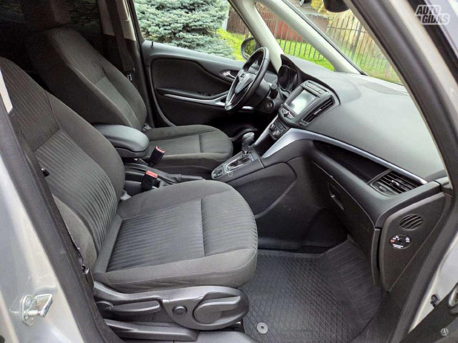 Grey Opel Zafira 2017 in Vilnius, with an engine capacity of 2.00 L and mileage of 244 thousand km for 8200 €, photo 21 on AUTOMOTO.COM.LV