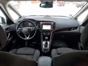 Pelēks Opel Zafira 2017 Jēkabpils, ar dzinēja tilpumu 2.00 L un nobraukumu 202 tūkst. km par 11900 €, foto 24 vietnē AUTOMOTO.COM.LV