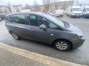 Grey Opel Zafira 2018 in Riga, with an engine capacity of 1.60 L and mileage of 229 thousand km for 7550 €, photo 5 on AUTOMOTO.COM.LV
