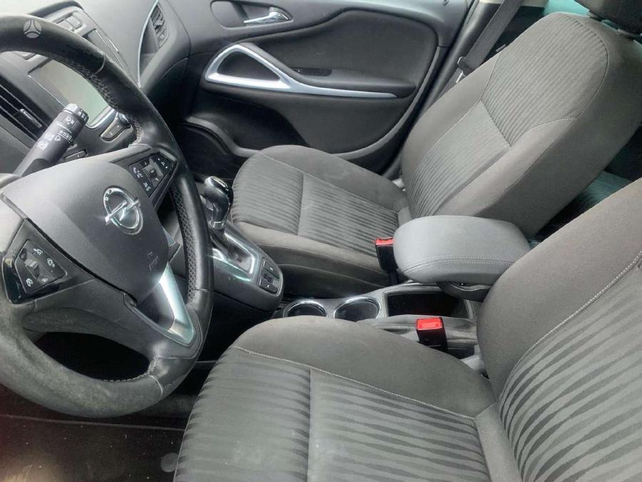 Grey Opel Zafira 2018 in Vilnius, with an engine capacity of 1.36 L and mileage of 187 thousand km for 6500 €, photo 6 on AUTOMOTO.COM.LV