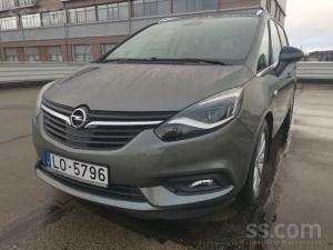 Grey Opel Zafira 2018 in Riga, with an engine capacity of 2.00 L and mileage of 92 thousand km for 15950 €, photo 3 on AUTOMOTO.COM.LV