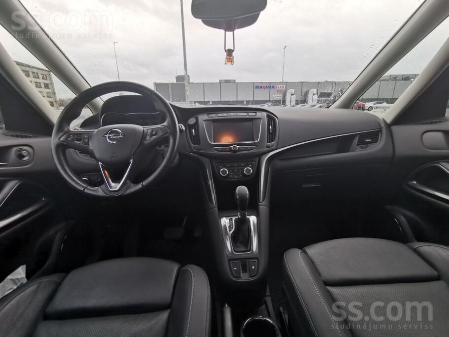 Grey Opel Zafira 2018 in Riga, with an engine capacity of 2.00 L and mileage of 92 thousand km for 15950 €, photo 22 on AUTOMOTO.COM.LV