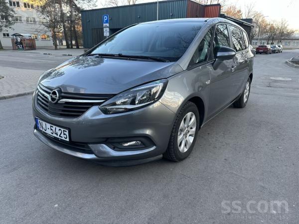 Grey Opel Zafira 2018 in Riga, with an engine capacity of 1.60 L and mileage of 229 thousand km for 7450 €, photo 2 on AUTOMOTO.COM.LV