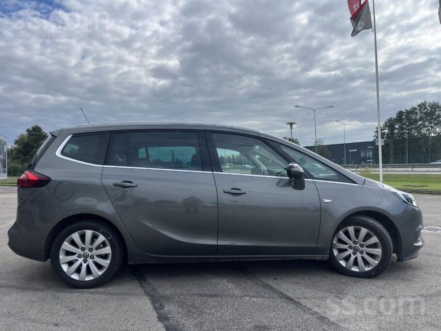 Pelēks Opel Zafira 2018 Rīga, ar dzinēja tilpumu 2.00 L un nobraukumu 92 tūkst. km par 15950 €, foto 5 vietnē AUTOMOTO.COM.LV