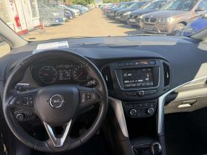 Grey Opel Zafira 2019 in Klaipeda, with an engine capacity of 1.60 L and mileage of 227 thousand km for 6999 €, photo 9 on AUTOMOTO.COM.LV