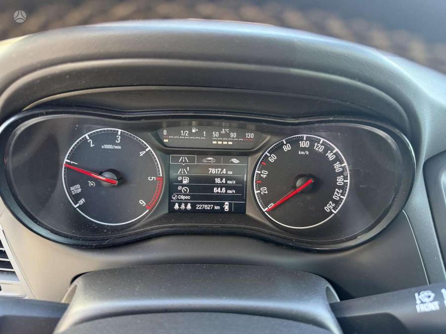 Grey Opel Zafira 2019 in Klaipeda, with an engine capacity of 1.60 L and mileage of 227 thousand km for 6999 €, photo 11 on AUTOMOTO.COM.LV