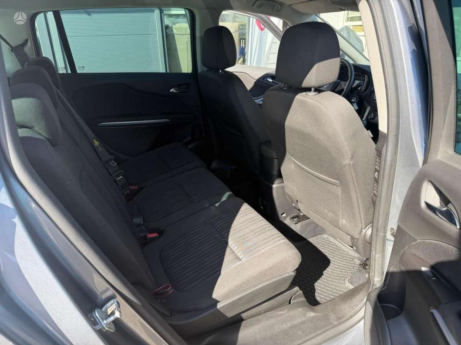 Grey Opel Zafira 2019 in Klaipeda, with an engine capacity of 1.60 L and mileage of 227 thousand km for 6999 €, photo 16 on AUTOMOTO.COM.LV