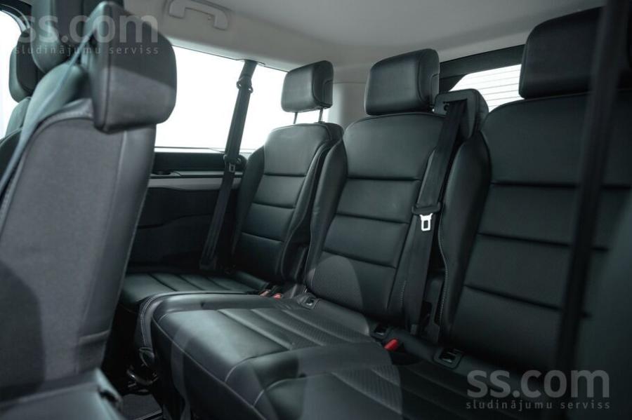 Grey Opel Zafira 2021 in Riga, with an engine capacity of 2.00 L and mileage of 72 thousand km for 25900 €, photo 10 on AUTOMOTO.COM.LV
