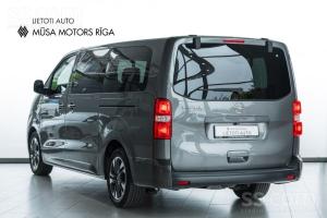 Grey Opel Zafira 2021 in Riga, with an engine capacity of 2.00 L and mileage of 72 thousand km for 25900 €, photo 13 on AUTOMOTO.COM.LV