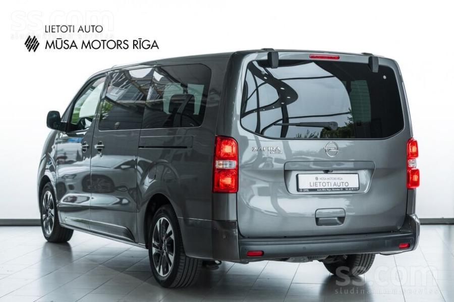 Grey Opel Zafira 2021 in Riga, with an engine capacity of 2.00 L and mileage of 72 thousand km for 25900 €, photo 13 on AUTOMOTO.COM.LV