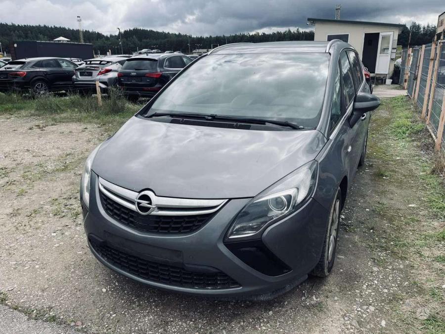 Grey Opel Zafira 2016 in Vilnius, with an engine capacity of 1.56 L and mileage of 178 thousand km for 4270 €, photo 5 on AUTOMOTO.COM.LV