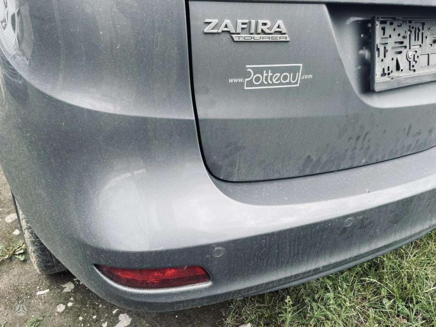 Grey Opel Zafira 2016 in Vilnius, with an engine capacity of 1.56 L and mileage of 178 thousand km for 4270 €, photo 14 on AUTOMOTO.COM.LV