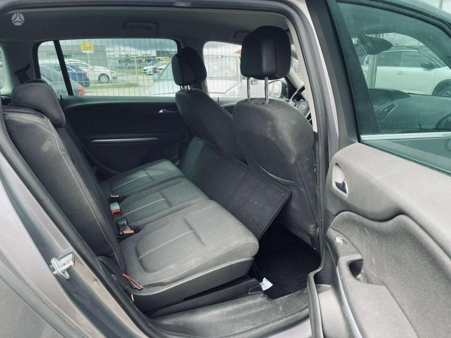 Grey Opel Zafira 2016 in Vilnius, with an engine capacity of 1.56 L and mileage of 178 thousand km for 4270 €, photo 20 on AUTOMOTO.COM.LV