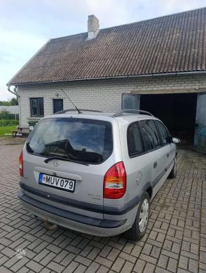 Grey Opel Zafira 2002 in Plunge, with an engine capacity of 2.00 L and mileage of 332 thousand km for 850 €, photo 3 on AUTOMOTO.COM.LV