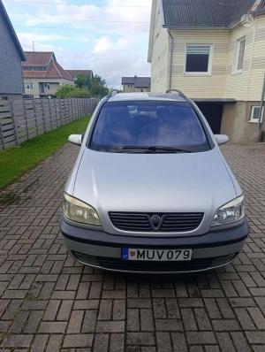 Grey Opel Zafira 2002 in Plunge, with an engine capacity of 2.00 L and mileage of 332 thousand km for 850 €, photo 4 on AUTOMOTO.COM.LV