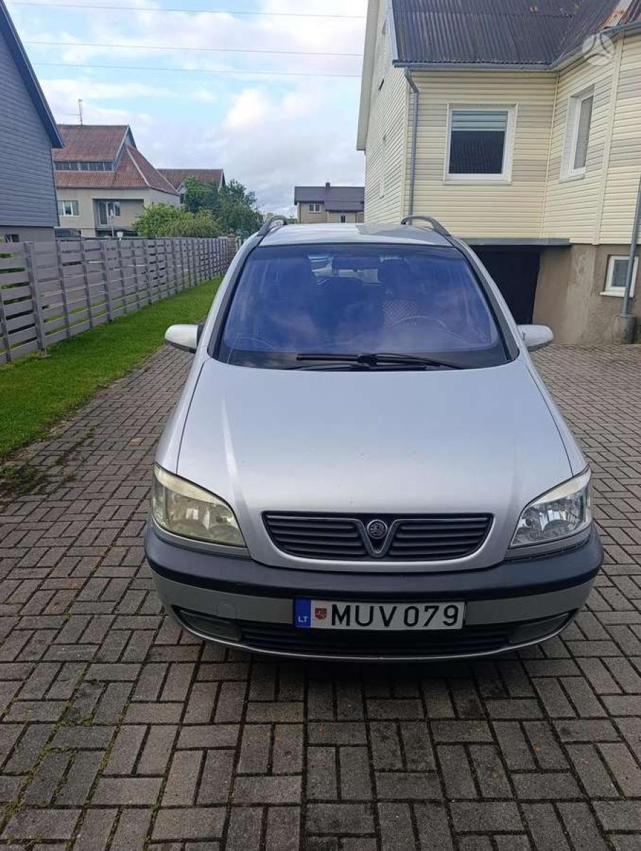 Grey Opel Zafira 2002 in Plunge, with an engine capacity of 2.00 L and mileage of 332 thousand km for 850 €, photo 4 on AUTOMOTO.COM.LV