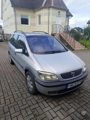 Grey Opel Zafira 2002 in Plunge, with an engine capacity of 2.00 L and mileage of 332 thousand km for 850 €, photo 6 on AUTOMOTO.COM.LV