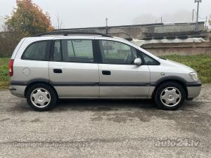 Grey Opel Zafira 2000 in Narva, with an engine capacity of 1.80 L and mileage of 194 thousand km for 699 €, photo 4 on AUTOMOTO.COM.LV