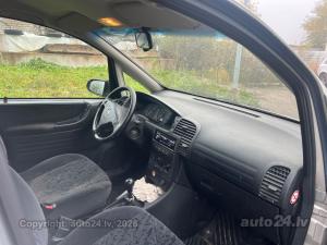 Grey Opel Zafira 2000 in Narva, with an engine capacity of 1.80 L and mileage of 194 thousand km for 699 €, photo 10 on AUTOMOTO.COM.LV