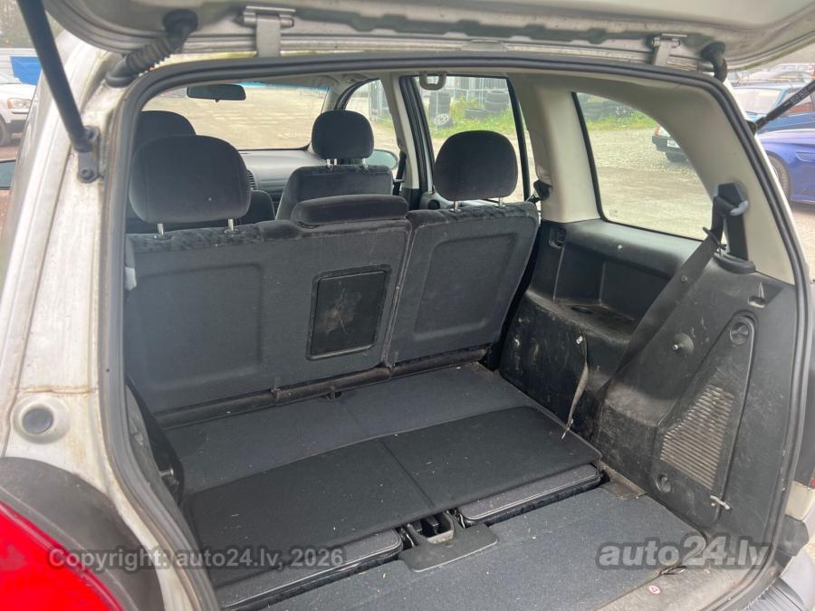 Grey Opel Zafira 2000 in Narva, with an engine capacity of 1.80 L and mileage of 194 thousand km for 699 €, photo 12 on AUTOMOTO.COM.LV