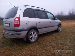 Grey Opel Zafira 2003 in Rezekne, with an engine capacity of 2.00 L and mileage of 260 thousand km for 950 €, photo 3 on AUTOMOTO.COM.LV