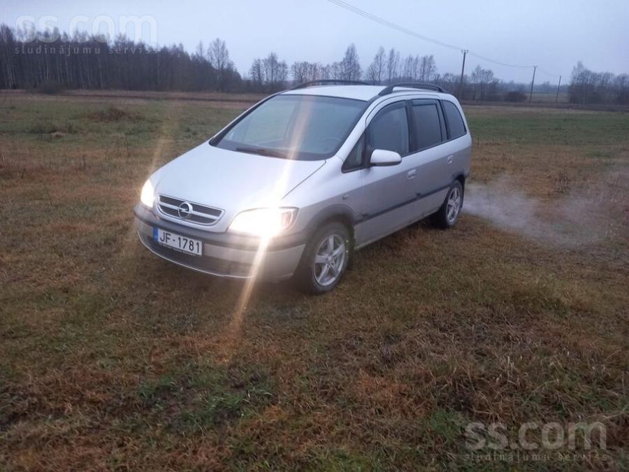 Grey Opel Zafira 2003 in Rezekne, with an engine capacity of 2.00 L and mileage of 260 thousand km for 950 €, photo 6 on AUTOMOTO.COM.LV